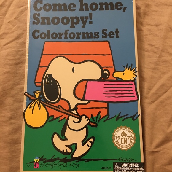 Peanuts | Accessories | Colorforms Peanuts Come Home Snoopy Set New ...